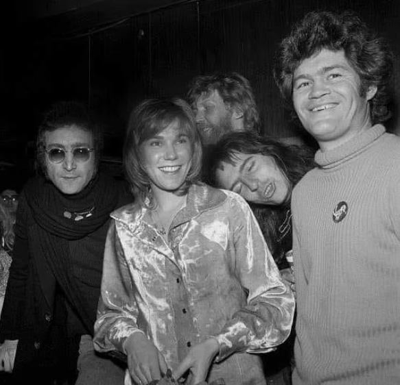 I’m a Daydream Believer: An Interview with Micky Dolenz – Modestoview