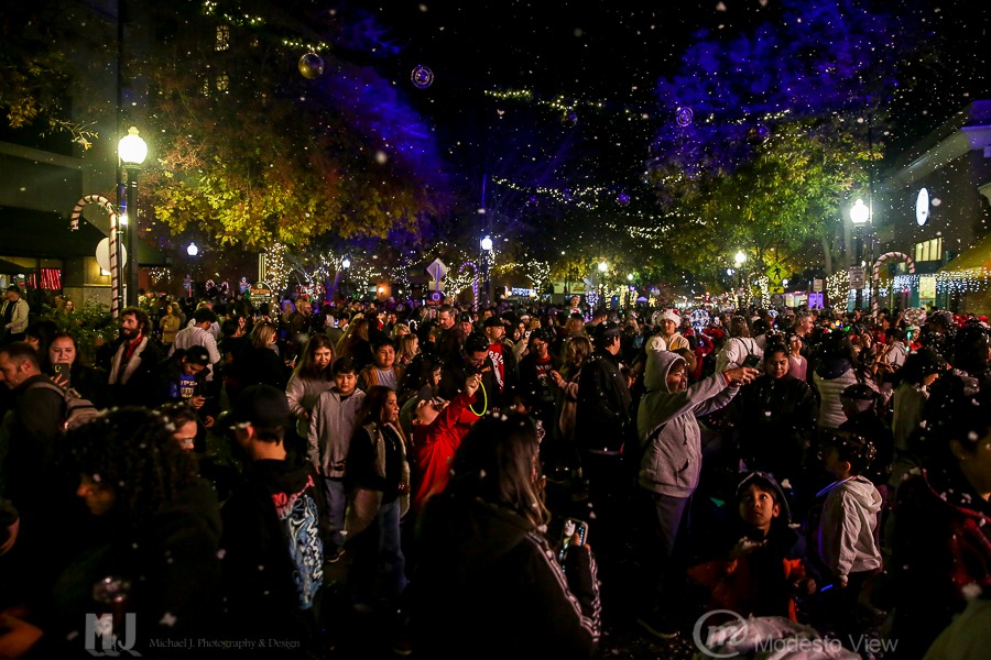 MAMAView: Rockin Holidays – Modestoview